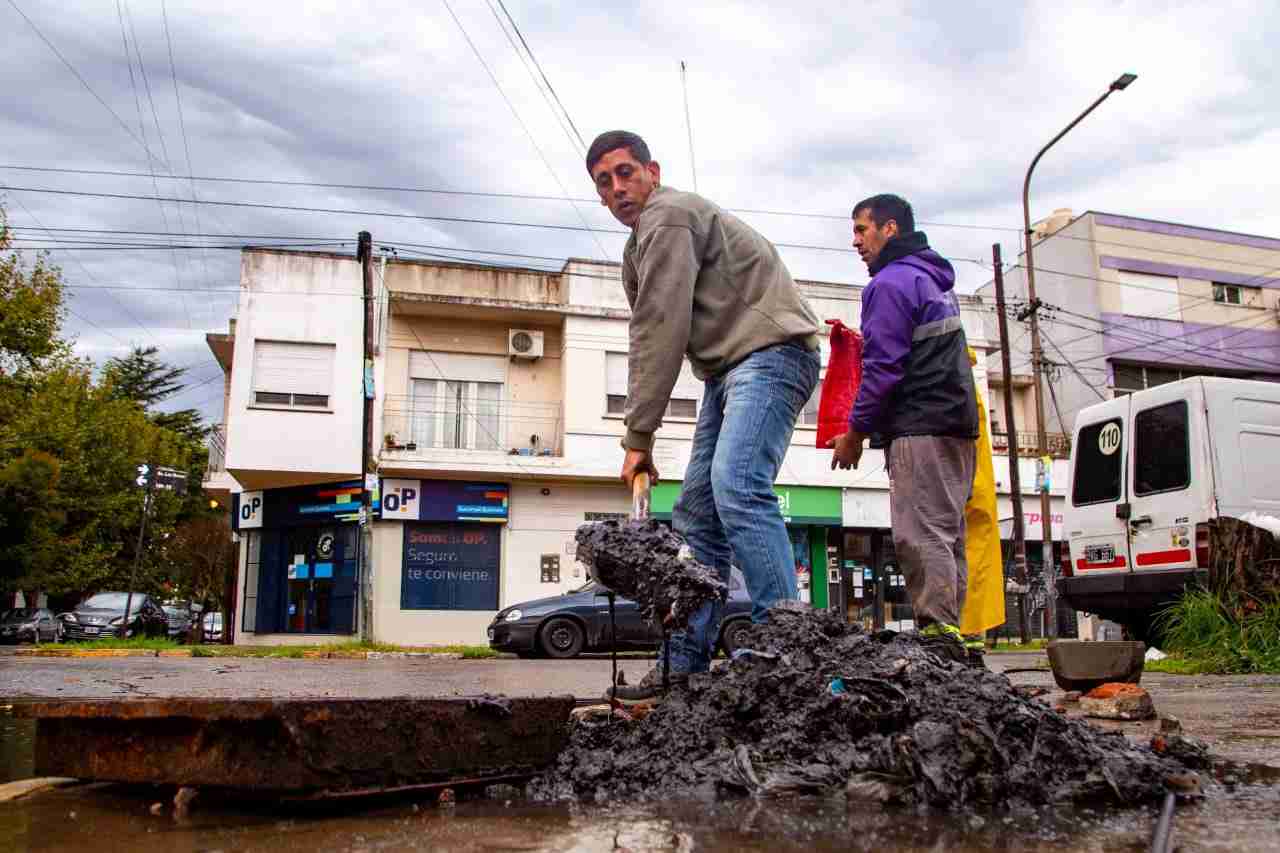 Jornada integral de limpieza y desobstrucción de sumideros en distintas ...